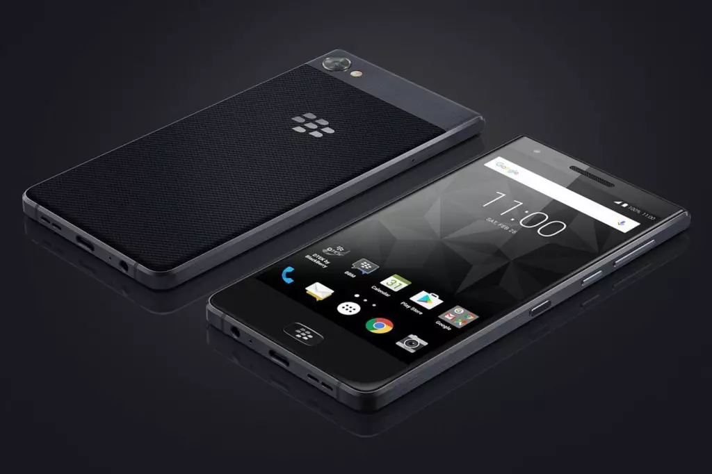 BlackBerry Motion.