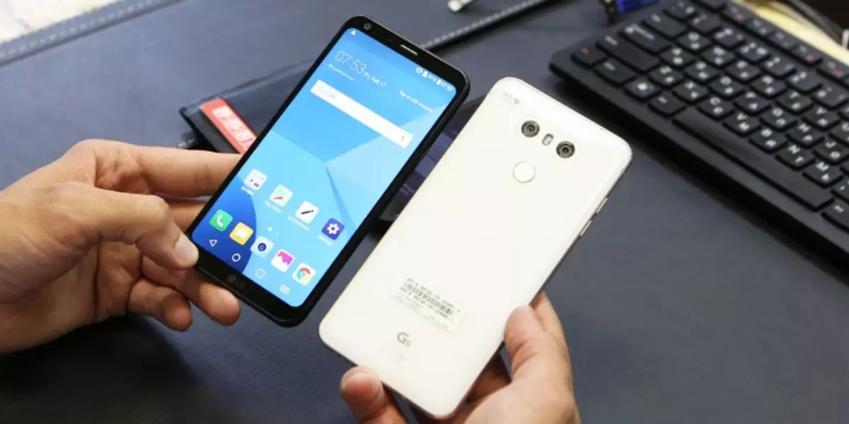 LG dikare ji bazara Smartphone ya Rûsyayê biçin