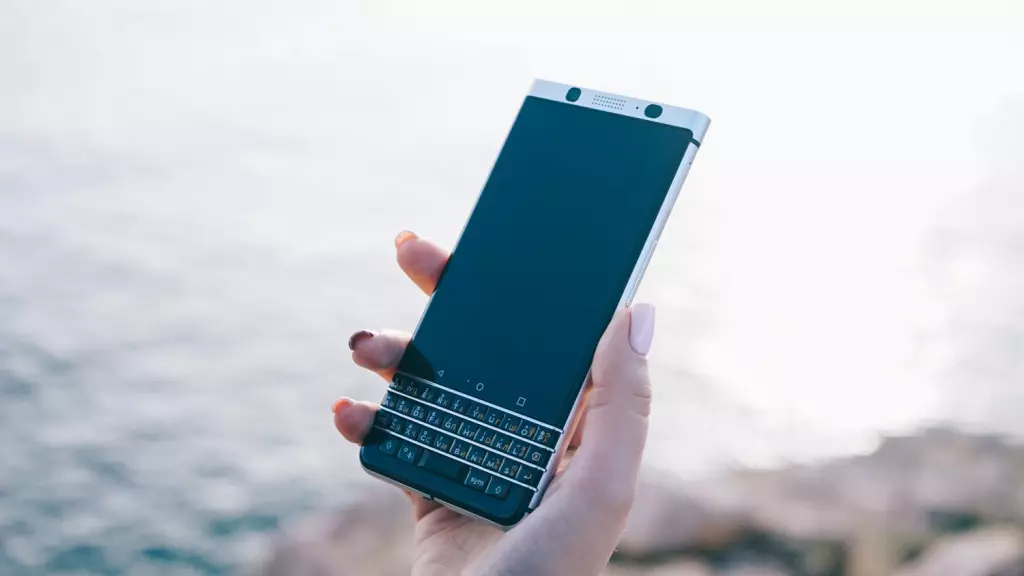 Агляд Blackberry KEYone