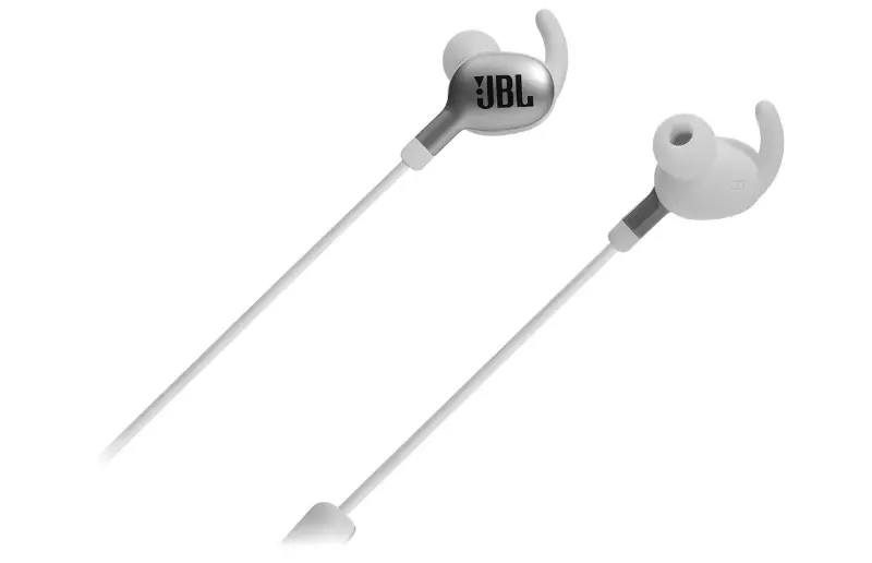 Täze JBL, Akg we Harman / Kardon: Nauşnikler we Google kömekçisi bilen sütünler 12470_7