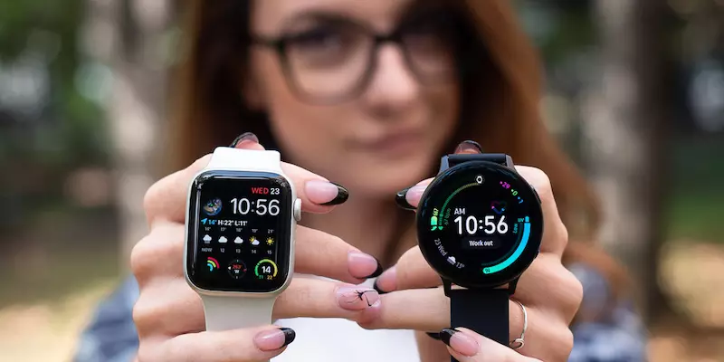 თქვენ არ შეამჩნევთ, და Smart Watch გახდა უკეთესი, სესხის ძირითადი თვისება Apple Watch. Xiaomi Mi Band აღარ არის საჭირო? 13803_1