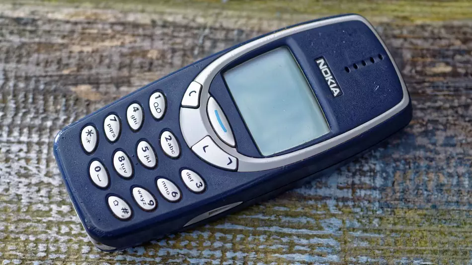 Nokia 3310.