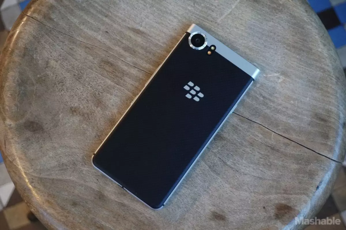 BlackBerry Keyone është paraqitur zyrtarisht 1406_3