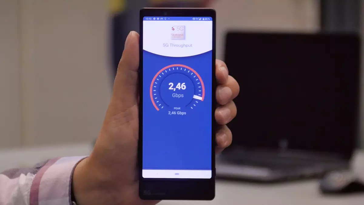 MegaFon het 2,46 Gbit bereik / s op 'n 5G smartphone