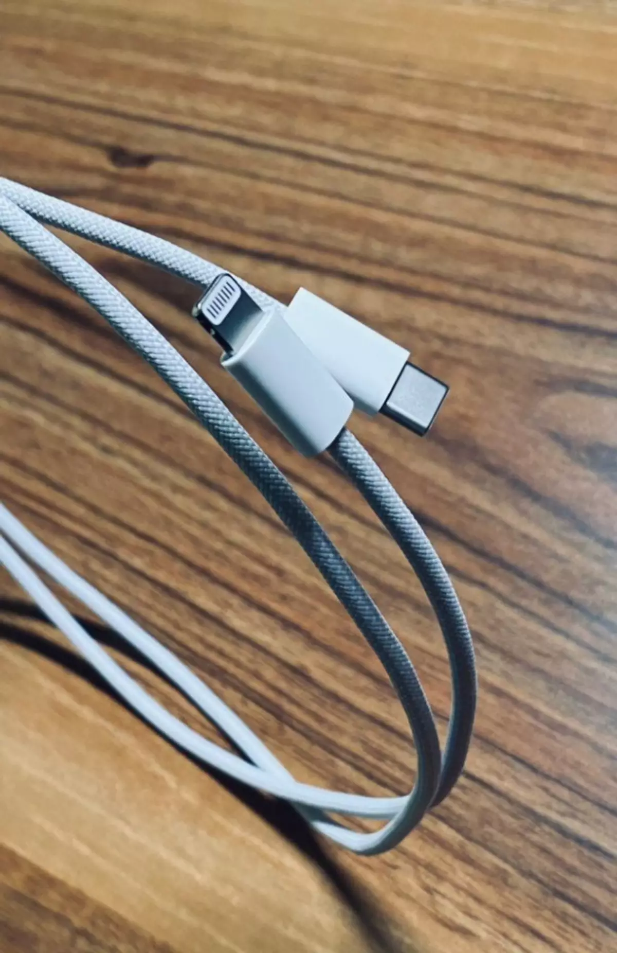 Apple bo povrnil pomanjkanje polnjenja, ki je vključeval iPhone 12 Trajno kabel 14320_3