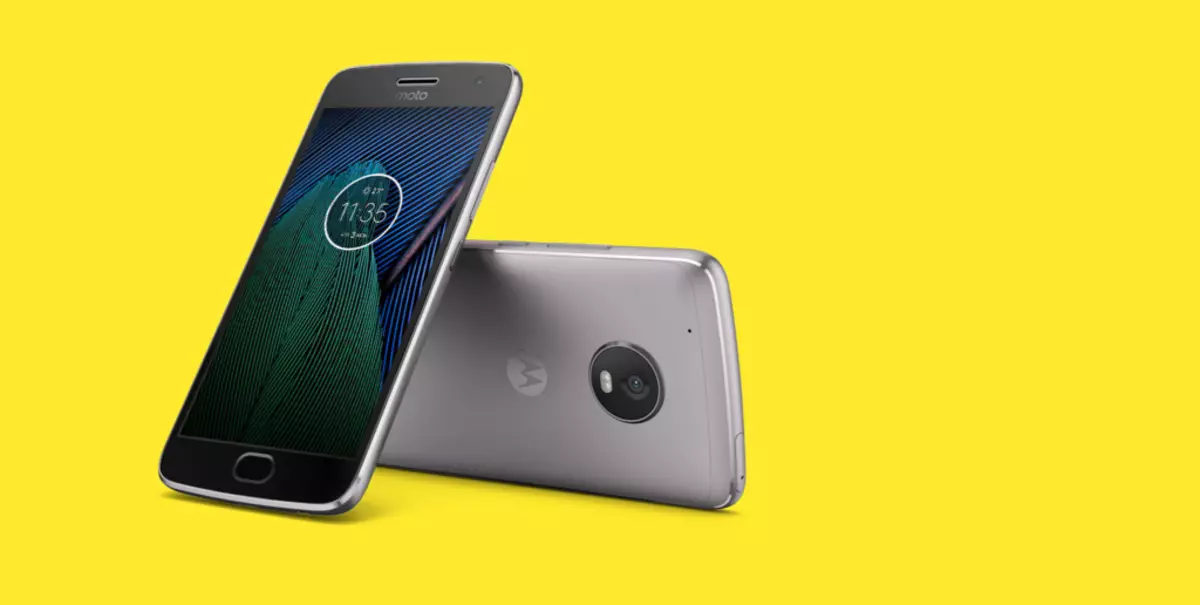 Thug Lenovo isteach Moto G5 agus G5 Plus