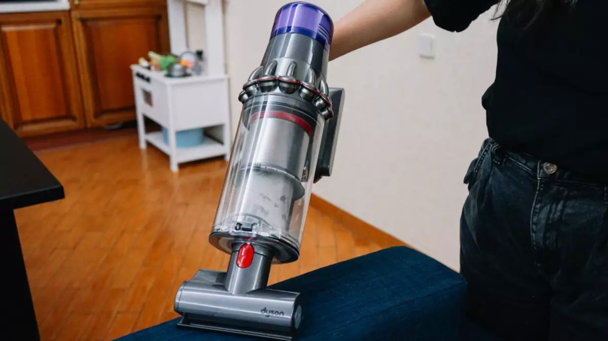 Test sürücüsü Dyson V11 Mütləq Əlavə - Oxucuların Aygayds-dan Rəy 14600_12