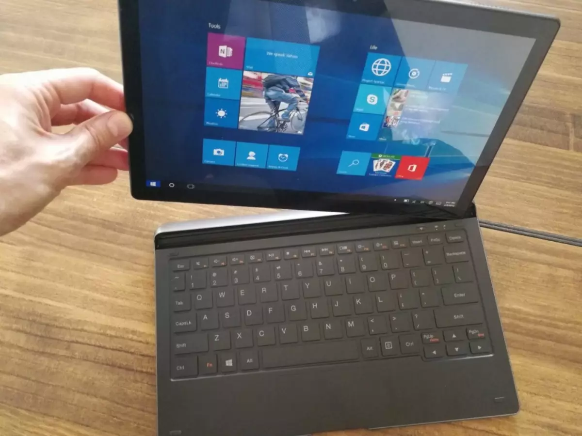 Alcatel het tablet op Windows 10 aangekondig 1464_2