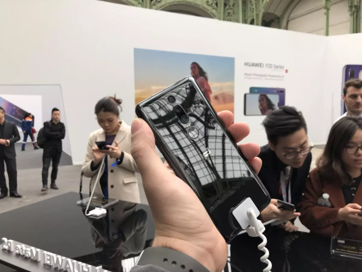 Huawei Mate Rs Porsche Hönnun Myndir frá Paris Presentations 15206_7