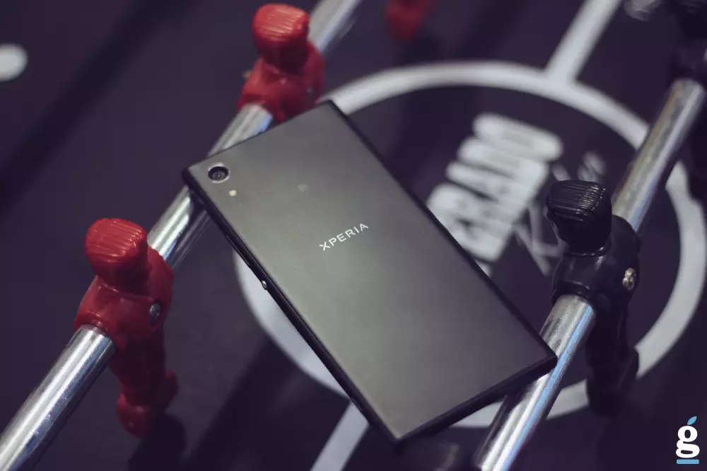 پهريون نظر ايندڙ سوني Xperia XA1 ۽ xa1 الٽرا: خاصيتون، خاصيتون، فوٽو گيلري 1536_6