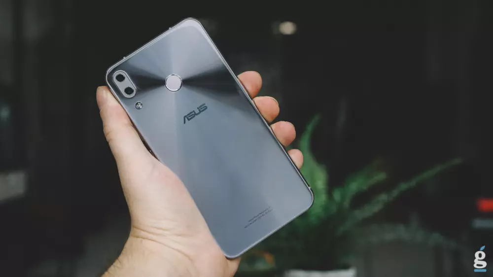 ASUS ZENFONE 5 Ülevaade - ülemine nutitelefon odavam kui 30 tuhat 16304_20