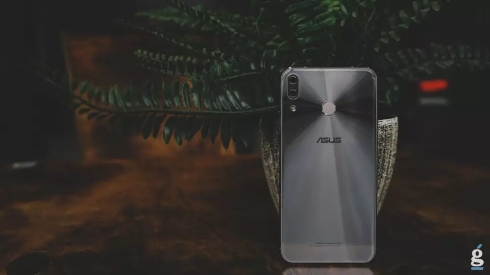 ASUS ZENFONE 5 Ülevaade - ülemine nutitelefon odavam kui 30 tuhat 16304_21