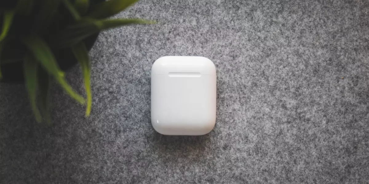 Airpods.