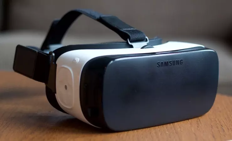 Samsung ua cov zaub kaw ib qho kev kaw ntawm qhov autonomous VR Headset