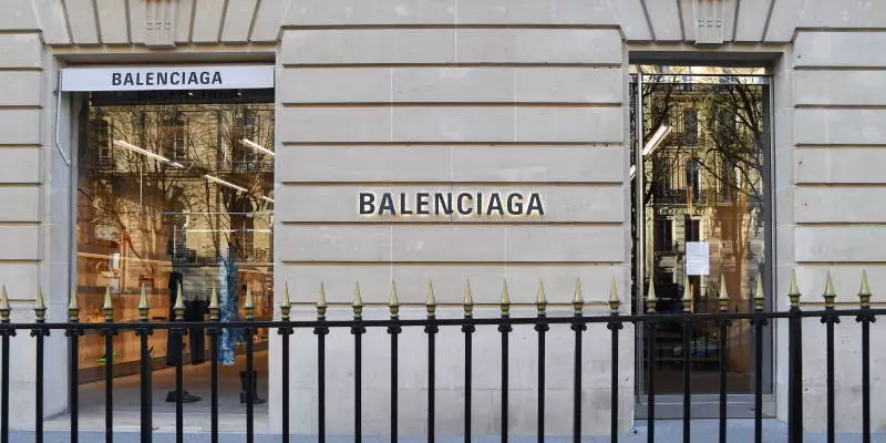 BALENCIAGA.