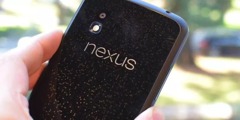 Nexus 4.