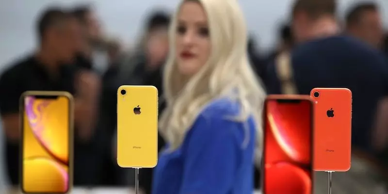 Ek wil 'n iPhone, maar nuwe te duur. Wat modelle sal kyk na?