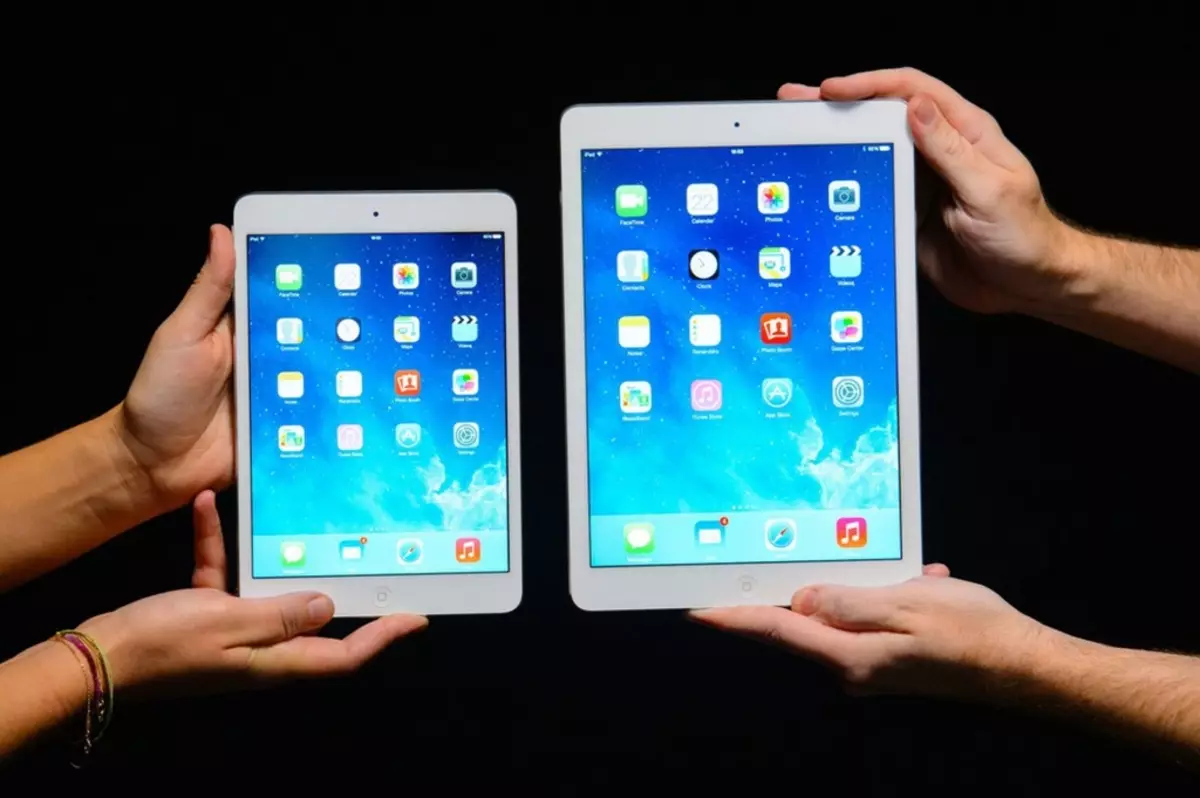 アップルiPad Mini 2とApple iPadの空気