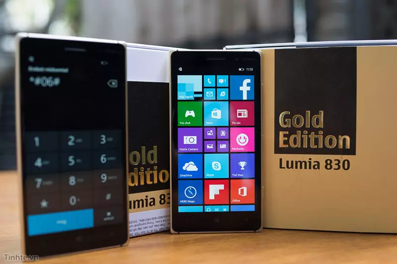 Lumia 830.