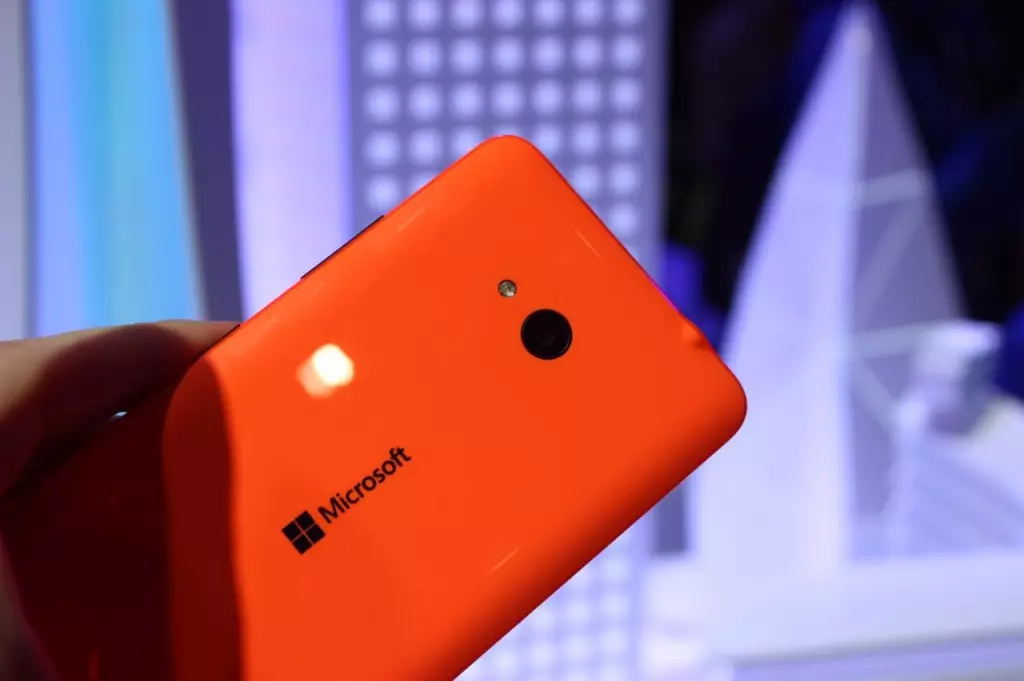 Lumia 640 ක් සහ 640XL