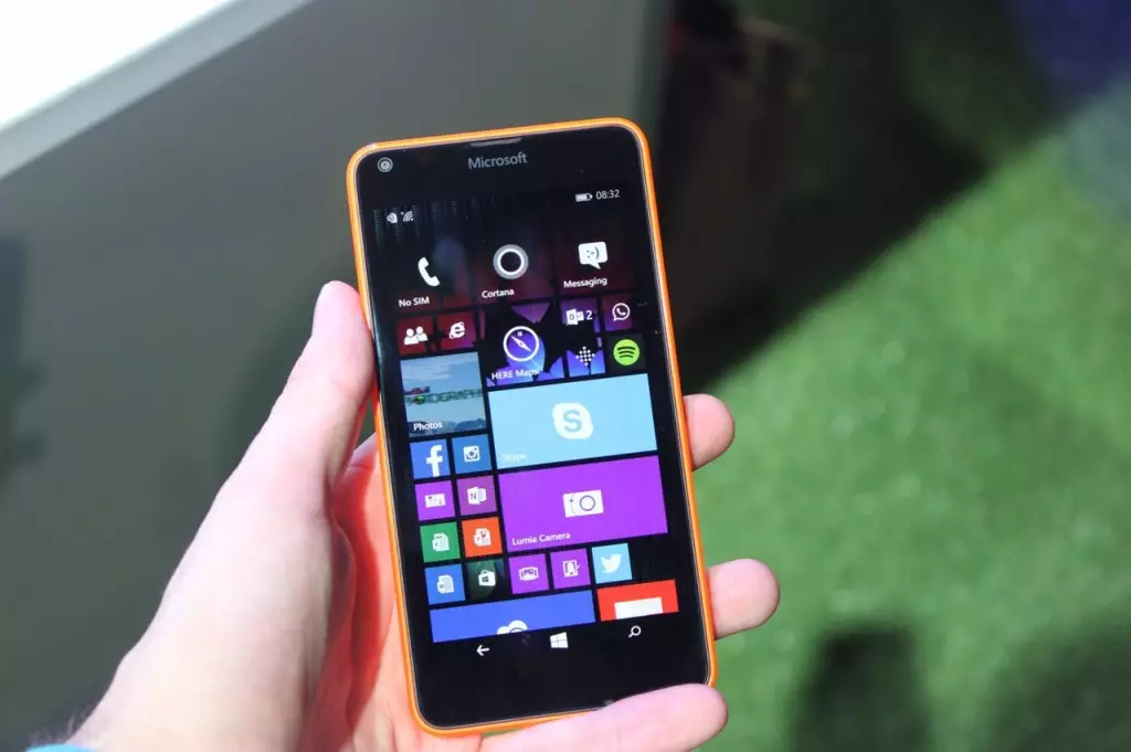 Lumia 640.