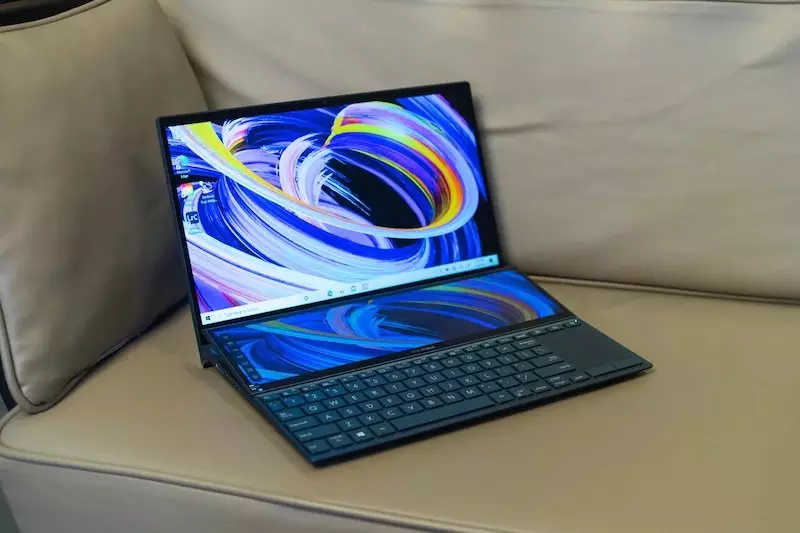 סקירה ASUS Zenbook Duo UX482E: מחשב נייד מקצועי ייחודי עשוי להיות זול? 19825_14