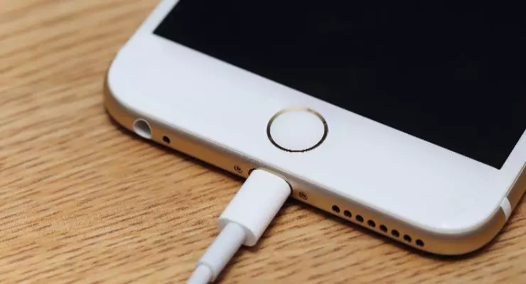 How to charge the iPhone twice as fast