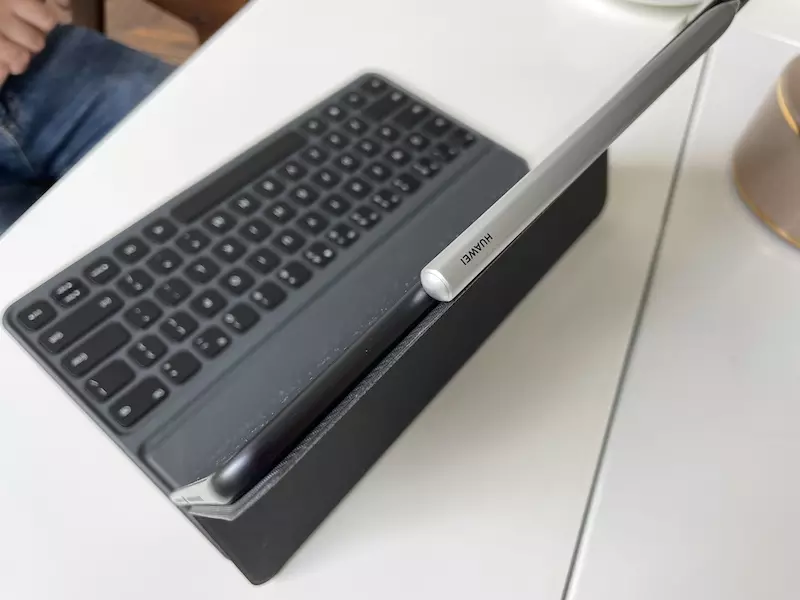 Yfirlit Huawei MatePad Pro 12.6: Fyrsta taflan á HarmonyOs með bestu skjánum á markaðnum 19_14