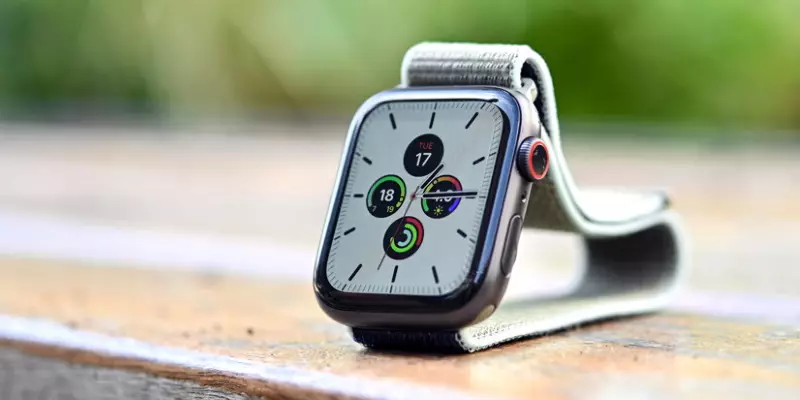 Prvi očitek se je pojavil na življenjski dobi baterije Apple Watch Series 5