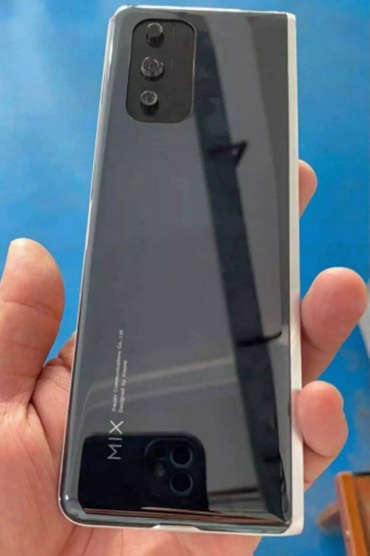Gấp điện thoại thông minh Xiaomi Mi Mix 4 lần đầu tiên cho thấy sống động 20604_5