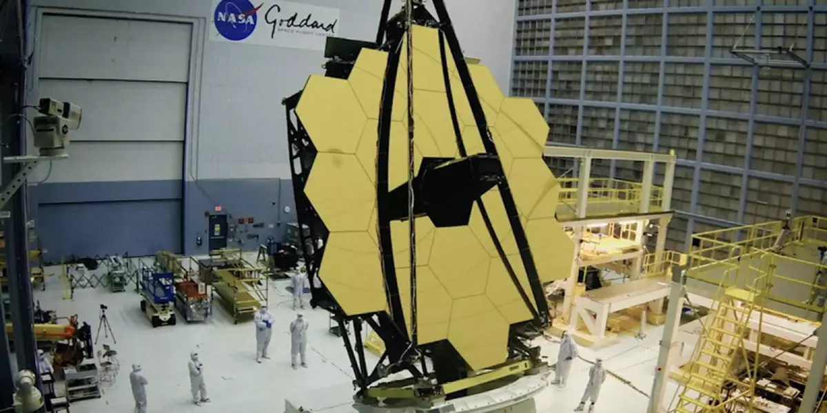 Whistling to the Top: Ang pinakamalaking space telescope ay nagbabanta sa mga magnanakaw ng dagat 20737_1