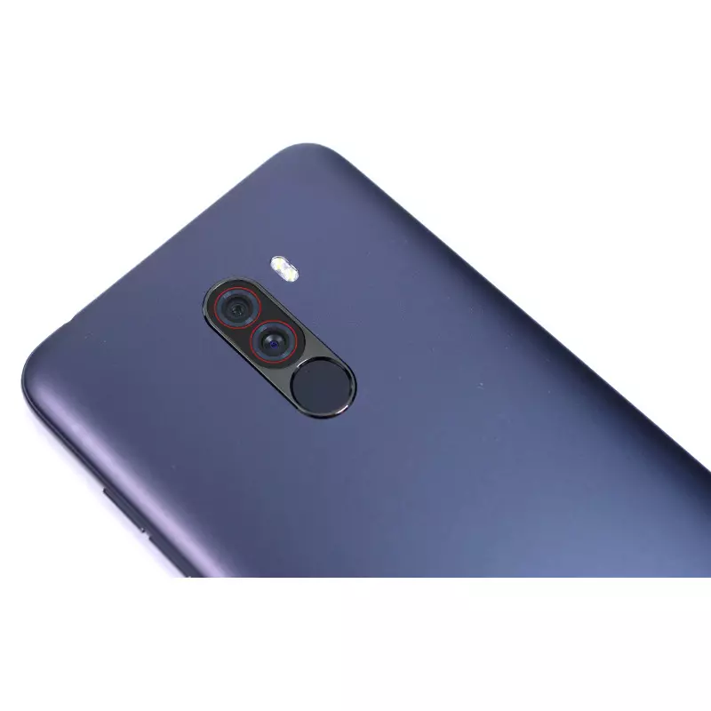 Smartphone מסתורי Xiaomi Pocophone F1: תמונות, תכונות ומחיר 20968_3