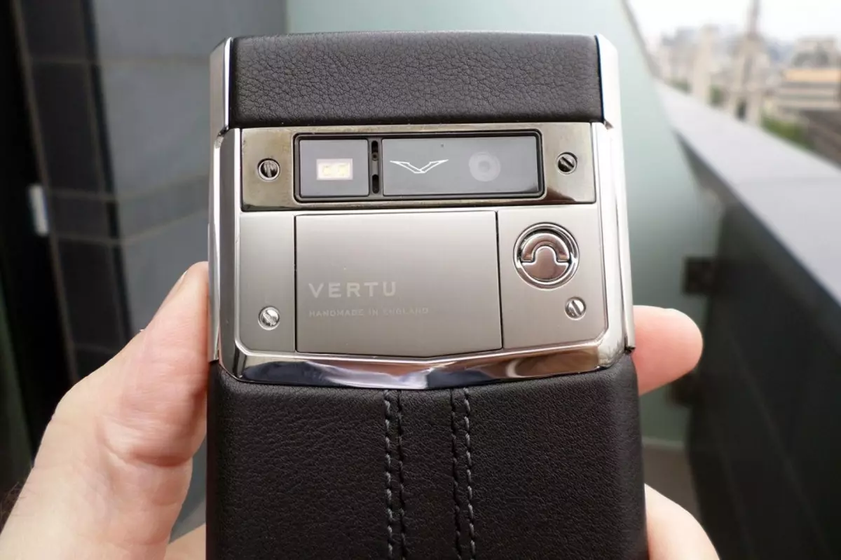 Vertu-signature-touch_0142.jpg