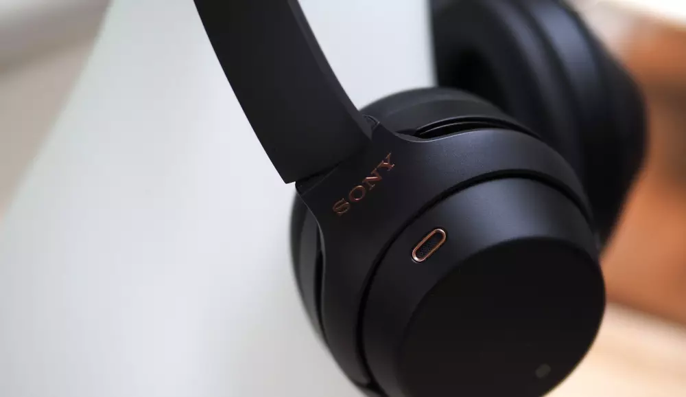 SONY WH-1000XM3 - Bagong punong barko Bluetooth headphones na may aktibong ingay at 30 oras ng trabaho 22064_2