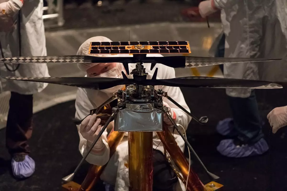 COSMOS HABERLER: Mars'ta oksijen üretildi ve helikopterle uçtu 22299_2