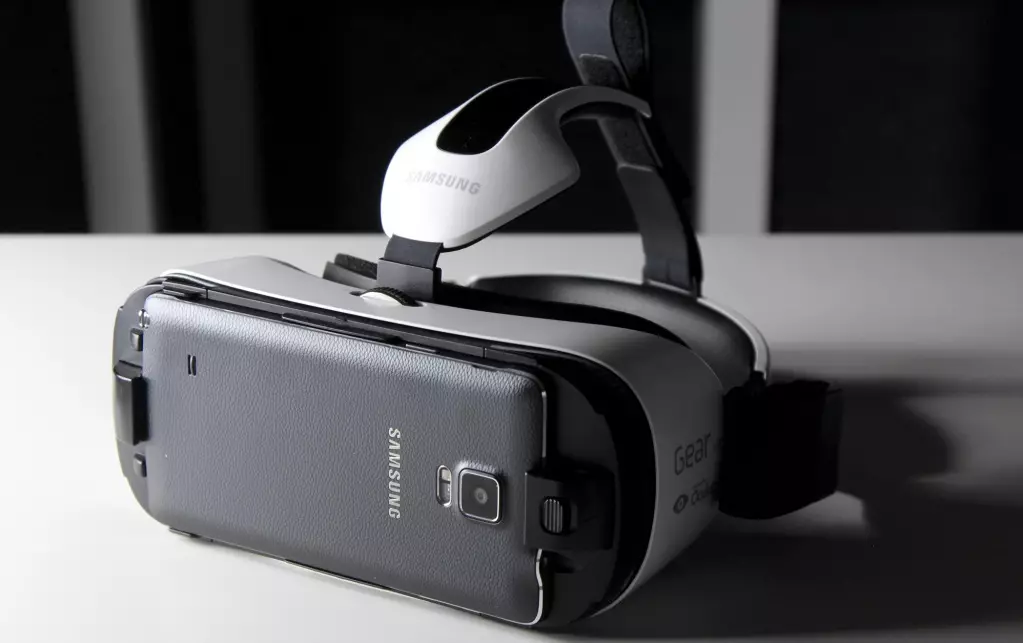 Samsung Gear VR - Na kasance cikin gaskiya na gaskiya, yana da girma