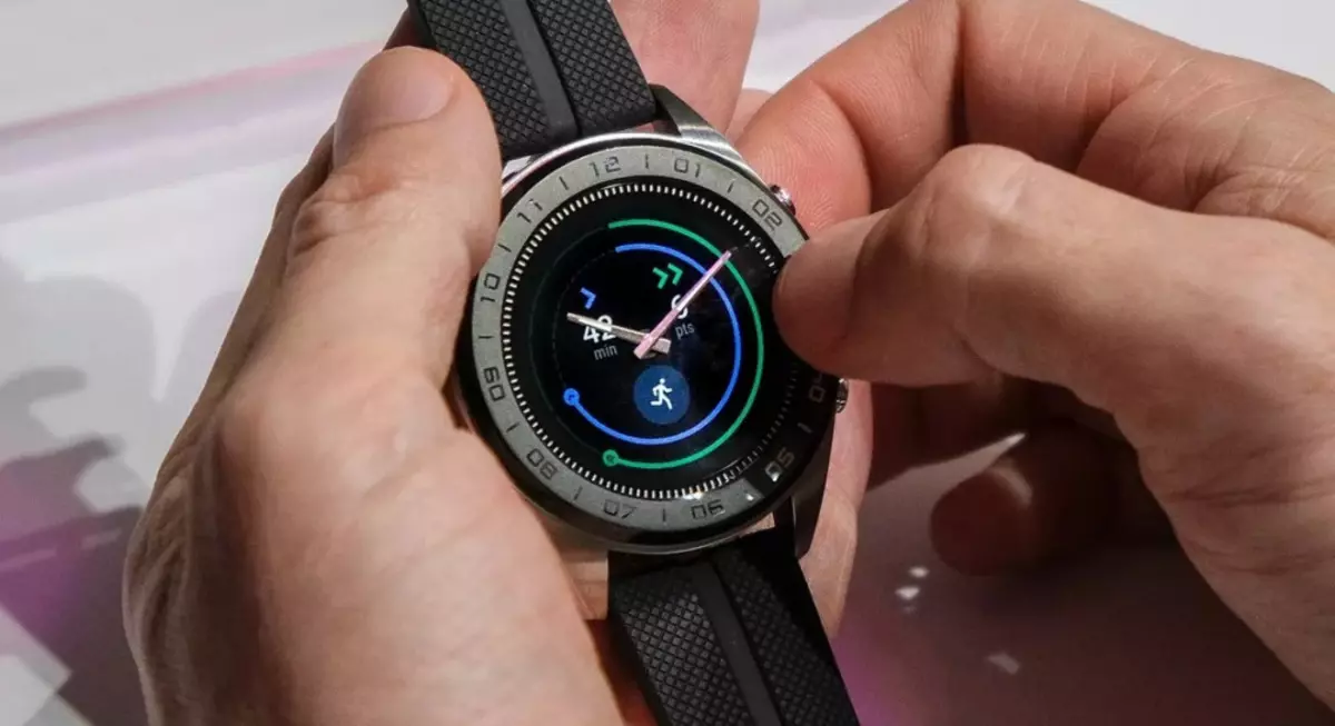 LG นาฬิกา W7 - สมาร์ทสำหรับดูบน Wear OS กับวิศวกรรมลูกศร 23577_2