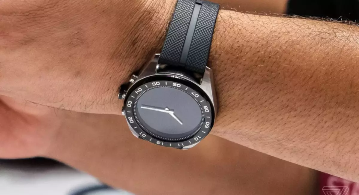 LG นาฬิกา W7 - สมาร์ทสำหรับดูบน Wear OS กับวิศวกรรมลูกศร 23577_3