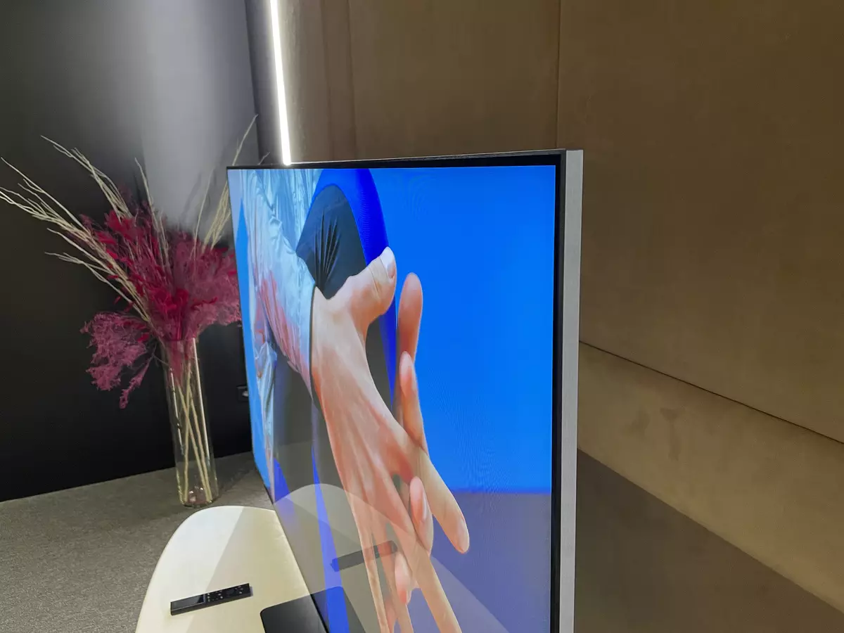 SAMSUNG NEO QLED 2021 QN90A aktualizácia: televízor sa otočil hru. Šťavnaté farby, avšak bez OLED a obrazovky vyhorenia 23777_13