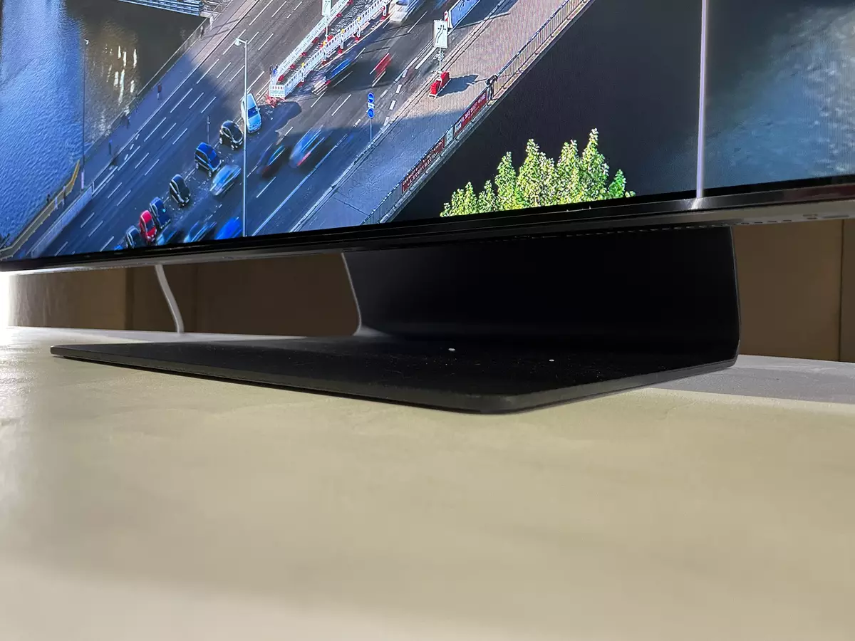 Samsung Neo qled 2021 QN90A тойм: Энэ телевиз тоглоомыг эргүүлэв. Шүүслэг өнгө, гэхдээ олборлолтгүйгээр, дэлгэцийн шатаахгүйгээр 23777_14