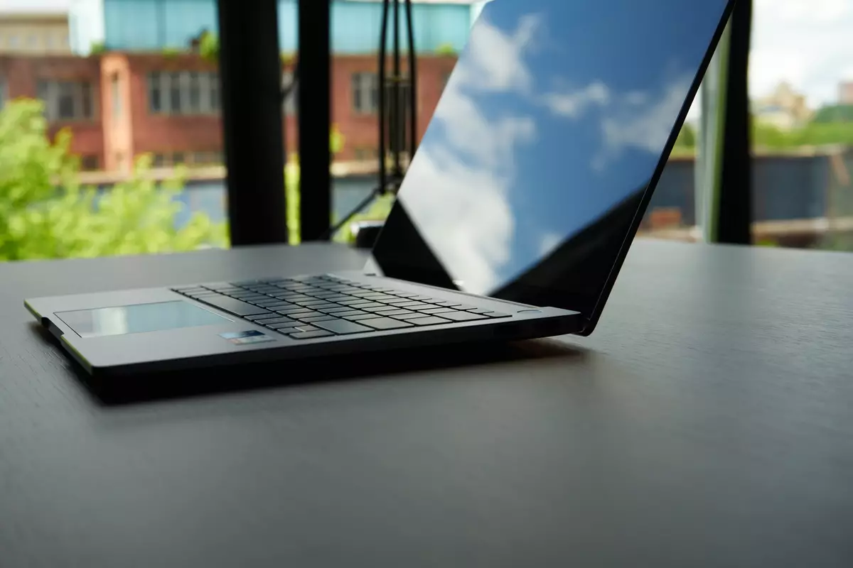 Huawei Matebook 14 Review: Miks on see professionaalne sülearvuti kui MacBook Air? 23868_4