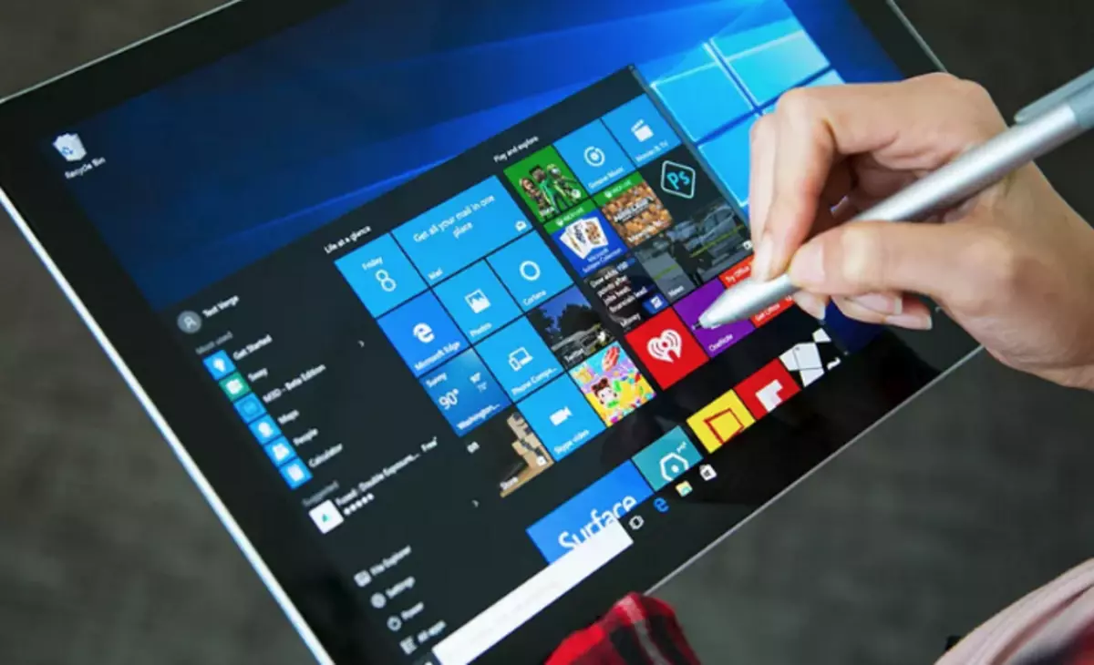 Si të ndaloni Windows 10 automatikisht rinisni kompjuterin tuaj për të instaluar përditësime