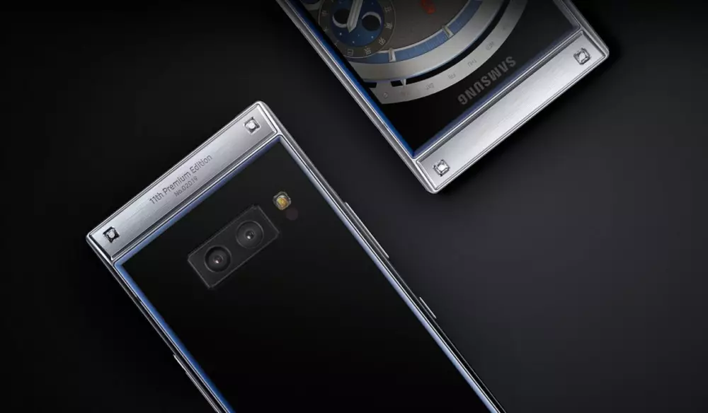 Samsung Sam Android Clamshell барои 100 ҳазор рубл ворид шуд 24976_3