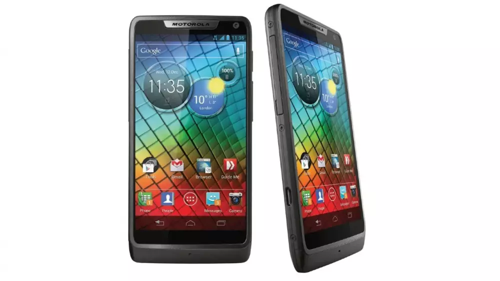 Droid Razr M.