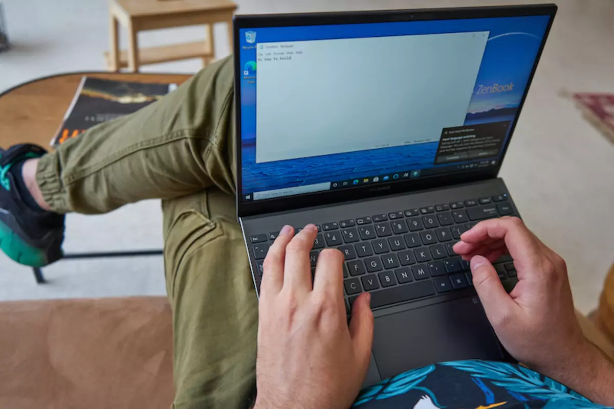 Asus ZenBook 14 UM425 Review: Ideaal foar reizen en Freelance 25074_10