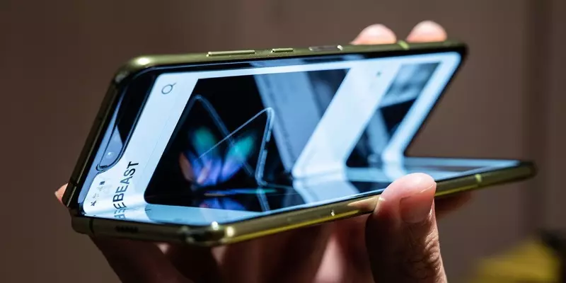 Galaxy Fold mengulangi nasib iPhone