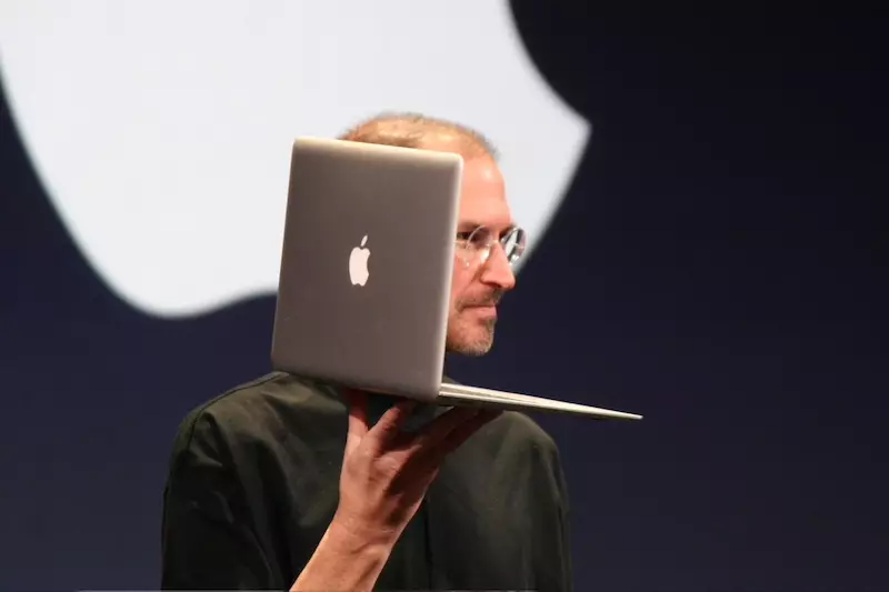 La poma crema és la millor, el que era MacBook? Pro 14 i 16 sortirà sense barra tàctil, però no serà únic 25436_1