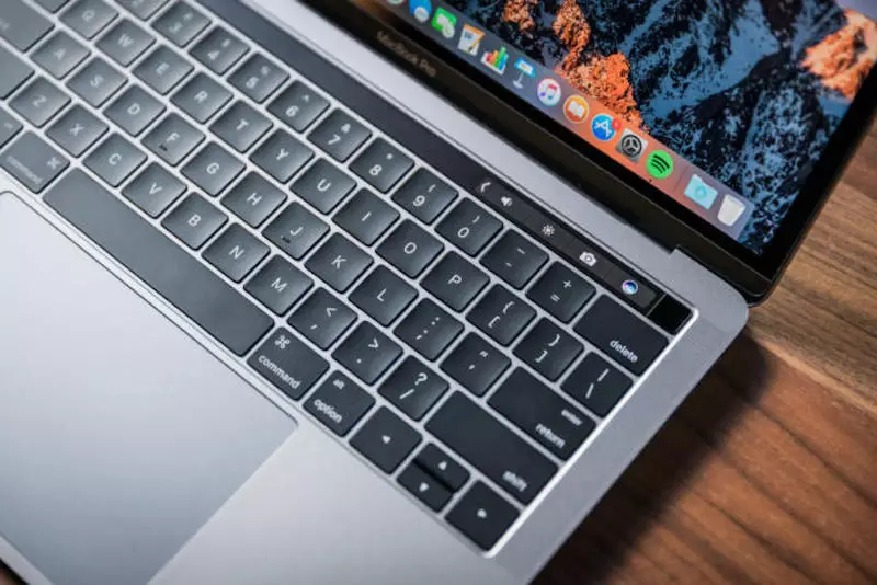 La poma crema és la millor, el que era MacBook? Pro 14 i 16 sortirà sense barra tàctil, però no serà únic 25436_2