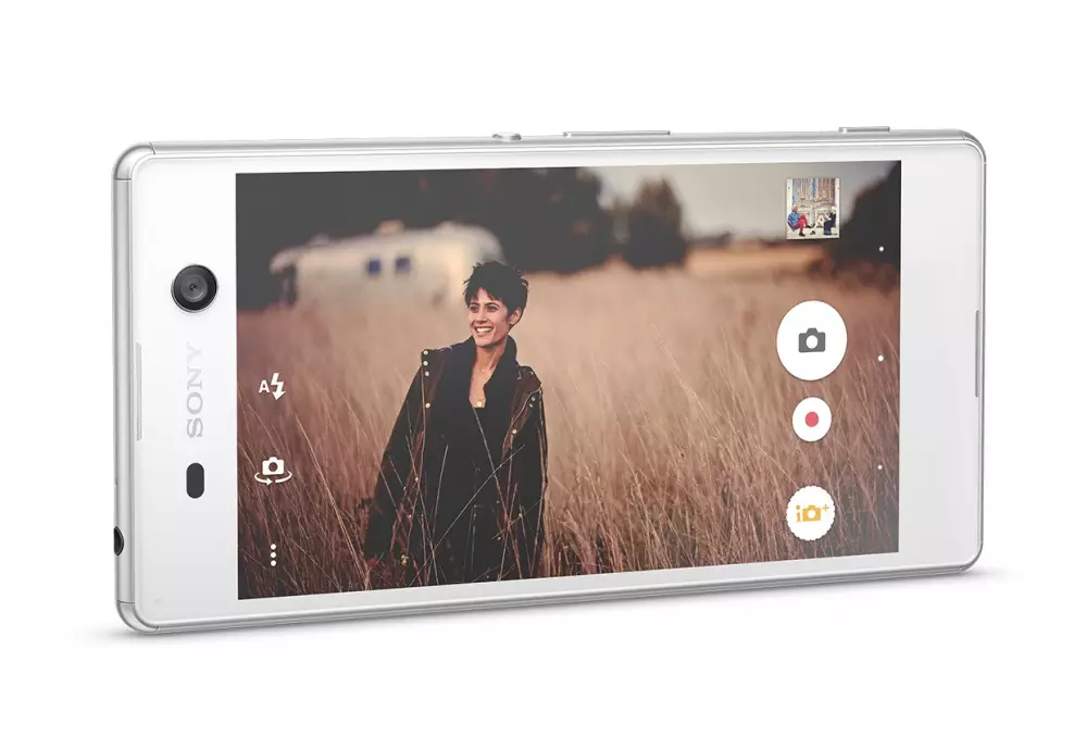 વધુ XPERIA: ફ્રેમ્સ અને વગર પોતાના ફોટા 25488_7