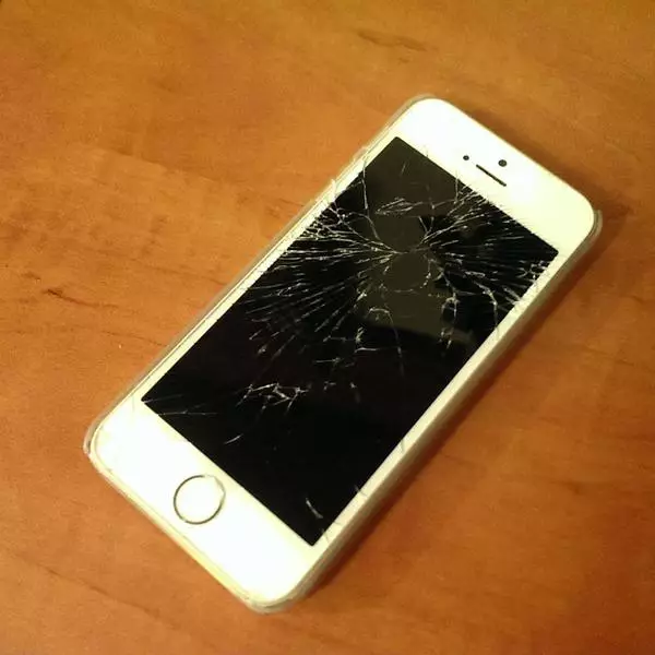 Gebroken iPhone 5S.